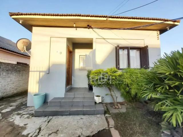 Casa / Sobrado para Venda em Porto Alegre/RS Sarandi 2 Quartos
