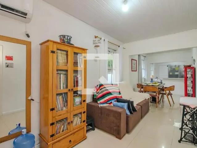 Casa / Sobrado para Venda em Porto Alegre/RS Sarandi 2 Quartos