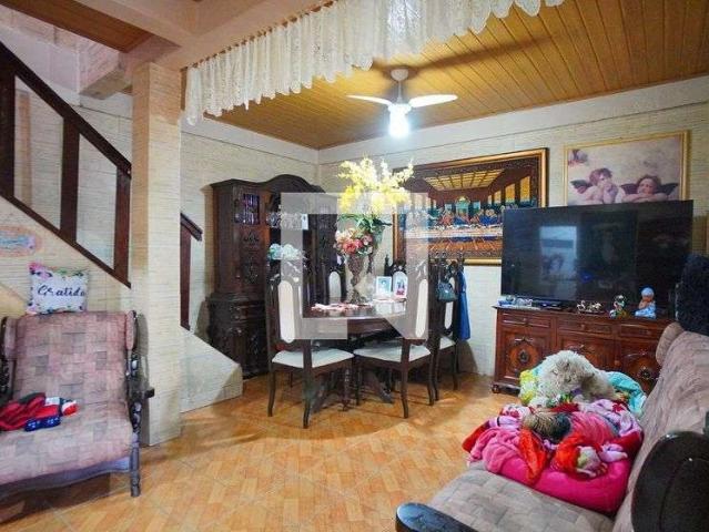 Casa / Sobrado para Venda em Porto Alegre/RS Sarandi 2 Quartos
