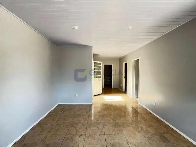 Casa / Sobrado para Venda em Porto Alegre/RS Sarandi 2 Quartos