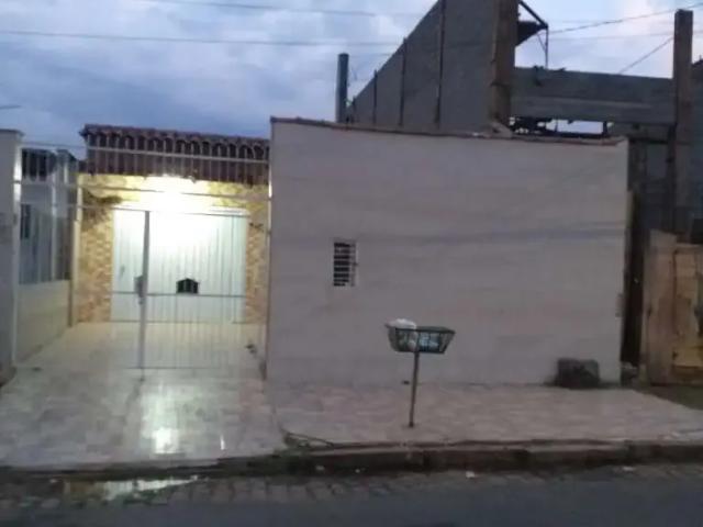 Casa / Sobrado para Venda em Porto Alegre/RS Sarandi 2 Quartos