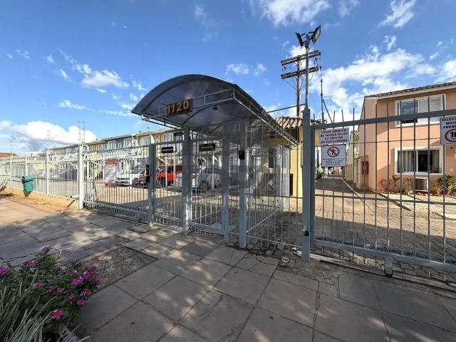 Casa / Sobrado para Venda em Porto Alegre/RS Sarandi 2 Quartos