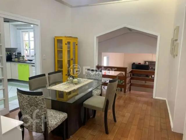 Casa / Sobrado para Venda em Porto Alegre/RS Sarandi 3 Quartos