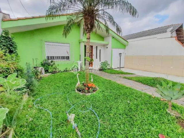 Casa / Sobrado para Venda em Porto Alegre/RS Sarandi 3 Quartos