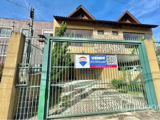 Casa / Sobrado para Venda em Porto Alegre/RS Sarandi 3 Quartos