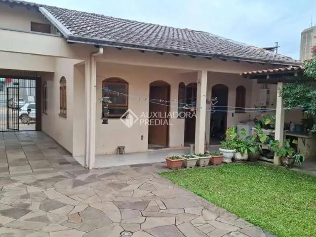 Casa / Sobrado para Venda em Porto Alegre/RS Sarandi 3 Quartos