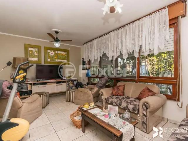 Casa / Sobrado para Venda em Porto Alegre/RS Sarandi 3 Quartos