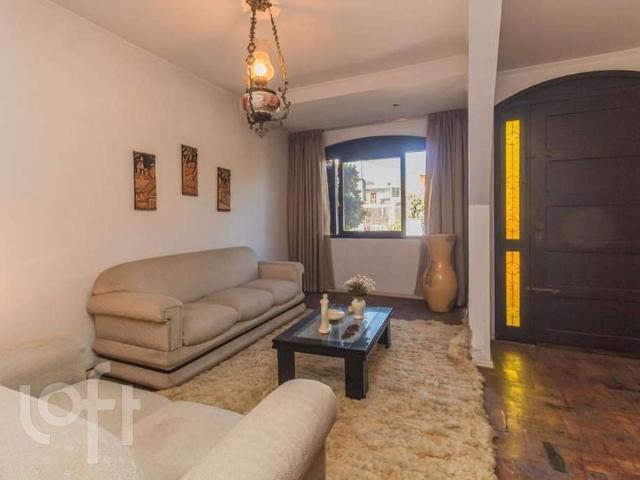 Casa / Sobrado para Venda em Porto Alegre/RS Sarandi 3 Quartos