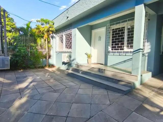 Casa / Sobrado para Venda em Porto Alegre/RS Sarandi 3 Quartos