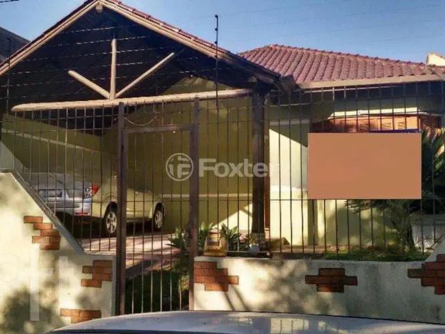 Casa / Sobrado para Venda em Porto Alegre/RS Sarandi 3 Quartos