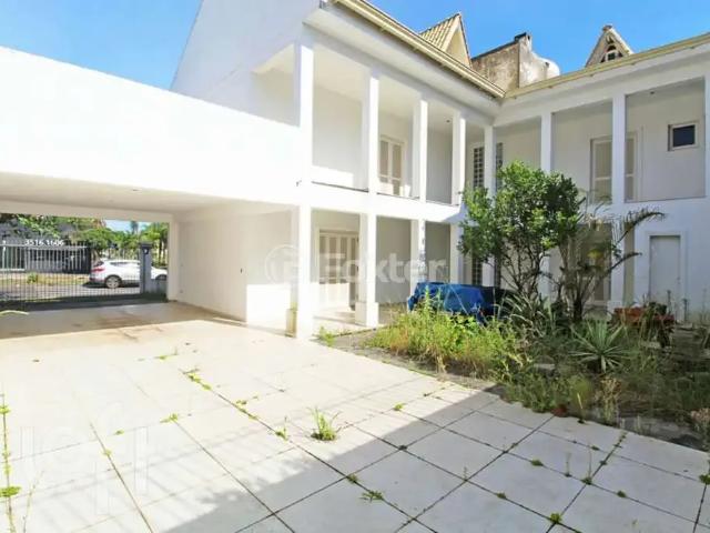 Casa / Sobrado para Venda em Porto Alegre/RS Sarandi 3 Quartos
