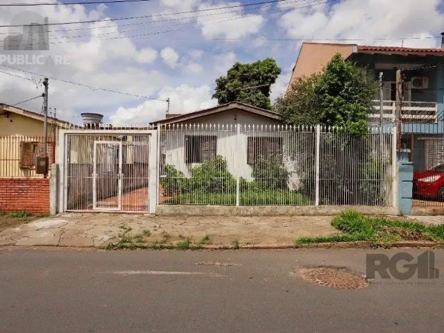 Casa / Sobrado para Venda em Porto Alegre/RS Sarandi 3 Quartos