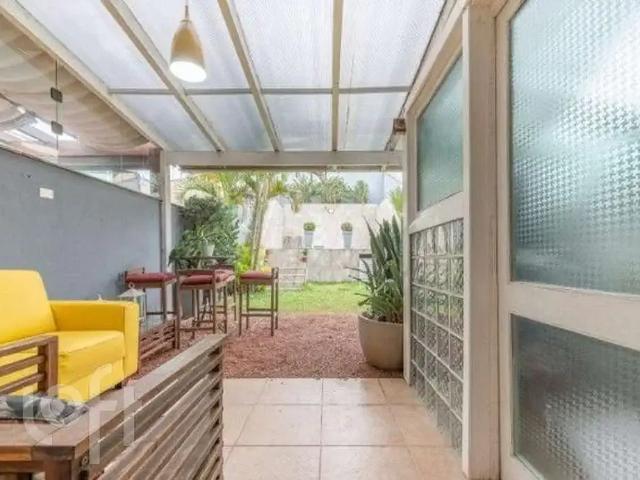 Casa / Sobrado para Venda em Porto Alegre/RS Sarandi 3 Quartos
