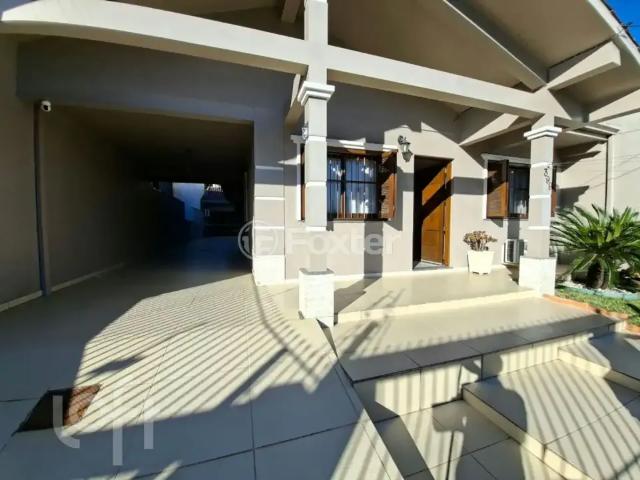 Casa / Sobrado para Venda em Porto Alegre/RS Sarandi 3 Quartos