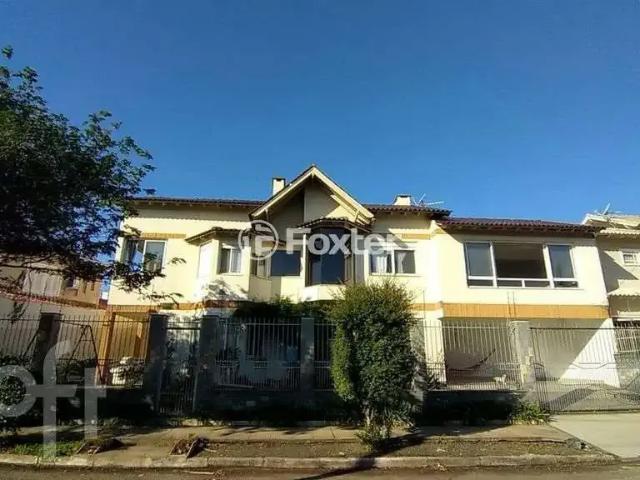 Casa / Sobrado para Venda em Porto Alegre/RS Sarandi 3 Quartos