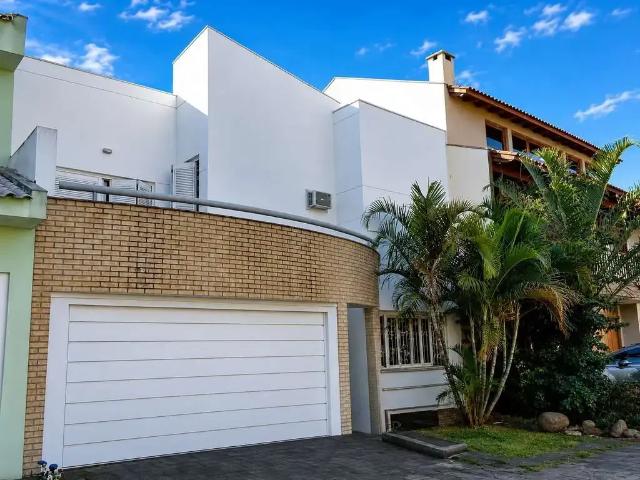 Casa / Sobrado para Venda em Porto Alegre/RS Sarandi 3 Quartos