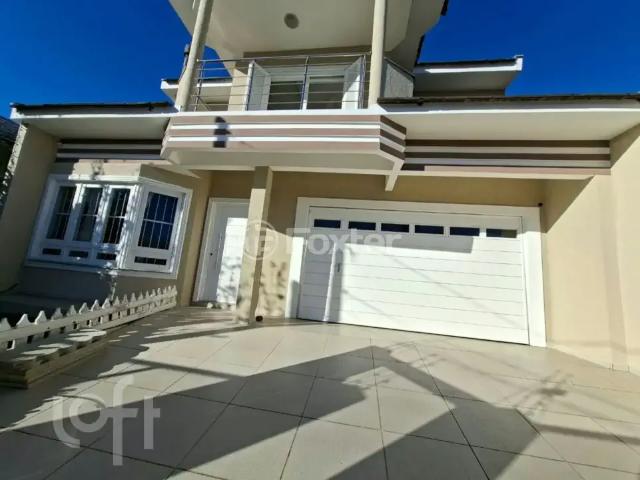 Casa / Sobrado para Venda em Porto Alegre/RS Sarandi 3 Quartos