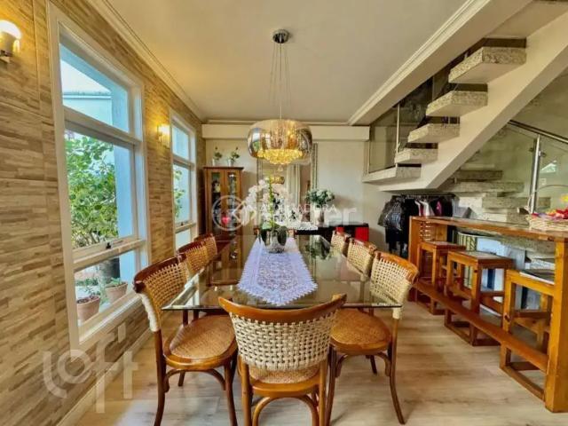 Casa / Sobrado para Venda em Porto Alegre/RS Sarandi 3 Quartos