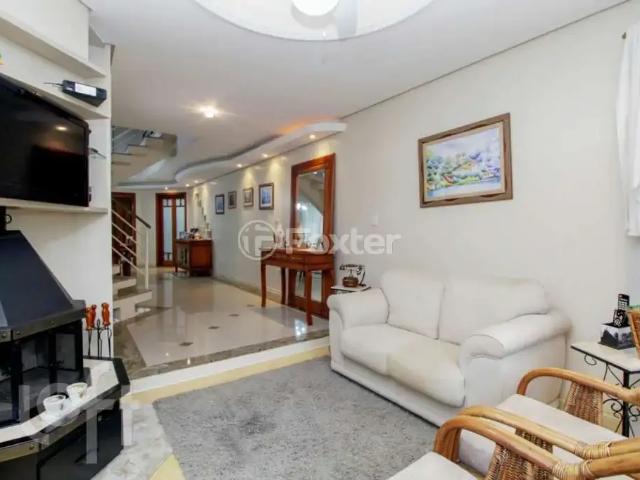 Casa / Sobrado para Venda em Porto Alegre/RS Sarandi 3 Quartos