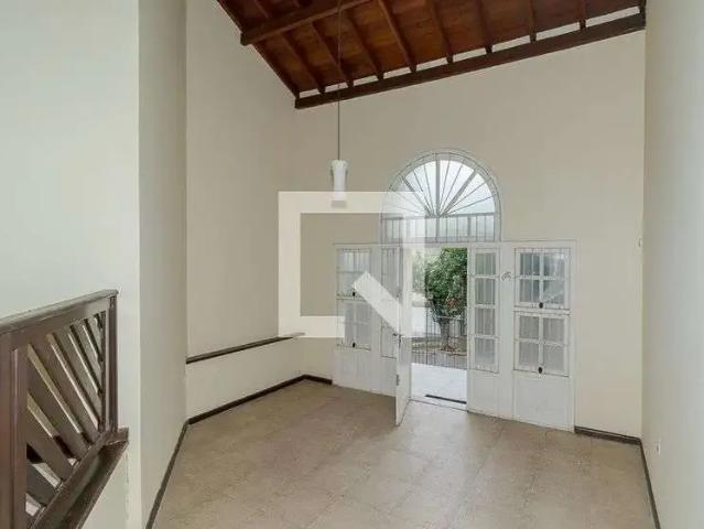Casa / Sobrado para Venda em Porto Alegre/RS Sarandi 3 Quartos