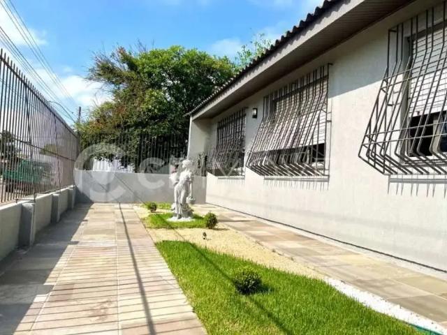 Casa / Sobrado para Venda em Porto Alegre/RS Sarandi 3 Quartos