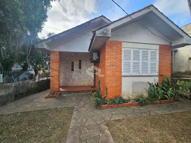 Casa / Sobrado para Venda em Porto Alegre/RS Sarandi 3 Quartos