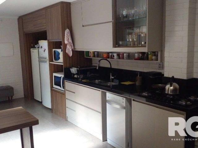Casa / Sobrado para Venda em Porto Alegre/RS Sarandi 3 Quartos