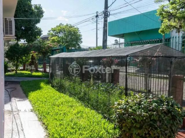 Casa / Sobrado para Venda em Porto Alegre/RS Sarandi 3 Quartos