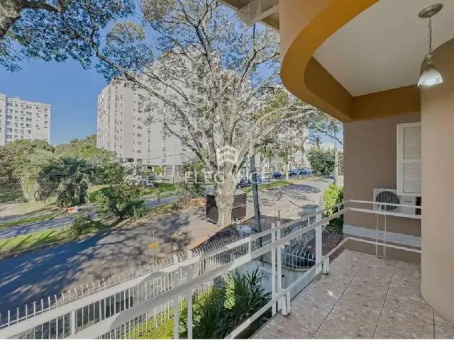 Casa / Sobrado para Venda em Porto Alegre/RS Sarandi 3 Quartos