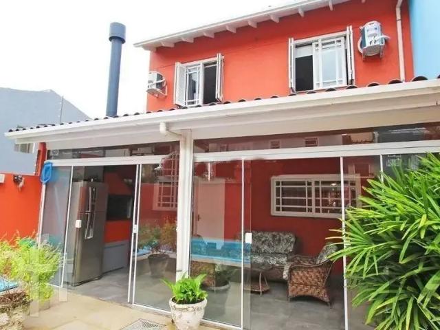Casa / Sobrado para Venda em Porto Alegre/RS Sarandi 3 Quartos