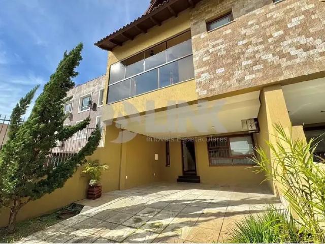 Casa / Sobrado para Venda em Porto Alegre/RS Sarandi 3 Quartos