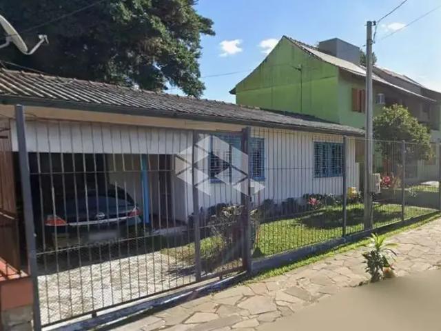 Casa / Sobrado para Venda em Porto Alegre/RS Sarandi 3 Quartos