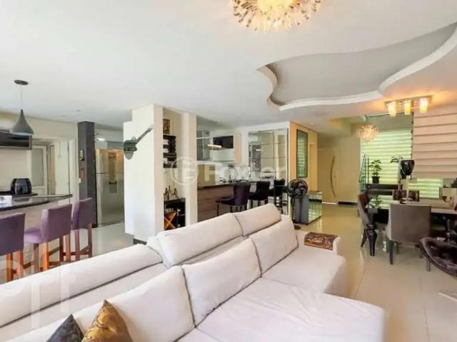 Casa / Sobrado para Venda em Porto Alegre/RS Sarandi 3 Quartos