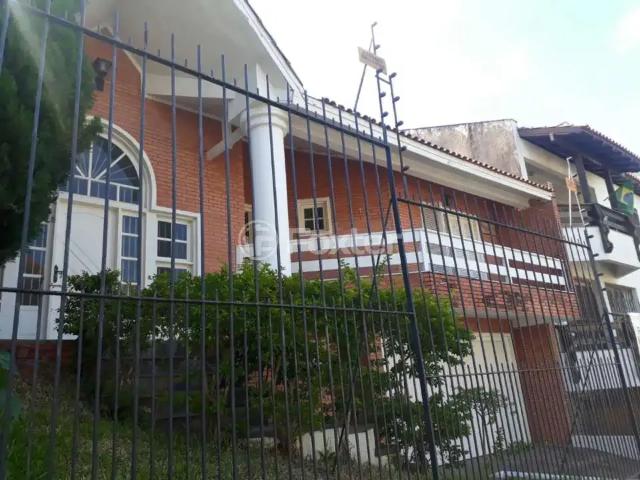 Casa / Sobrado para Venda em Porto Alegre/RS Sarandi 3 Quartos
