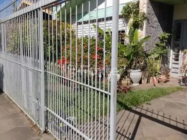 Casa / Sobrado para Venda em Porto Alegre/RS Sarandi 3 Quartos
