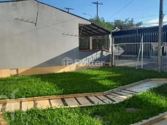 Casa / Sobrado para Venda em Porto Alegre/RS Sarandi 3 Quartos