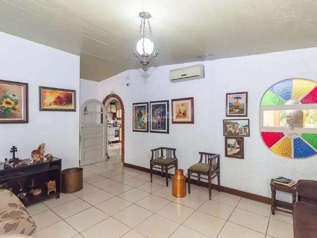 Casa / Sobrado para Venda em Porto Alegre/RS Sarandi 3 Quartos