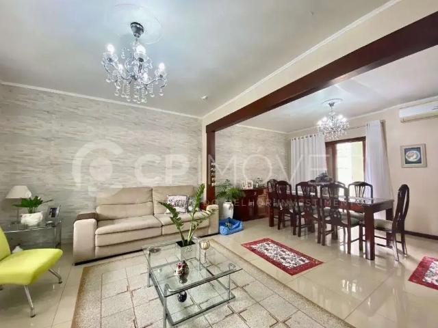 Casa / Sobrado para Venda em Porto Alegre/RS Sarandi 3 Quartos