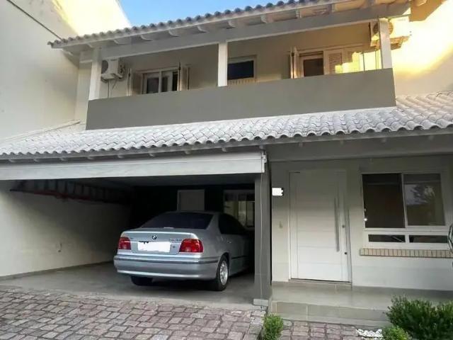 Casa / Sobrado para Venda em Porto Alegre/RS Sarandi 3 Quartos