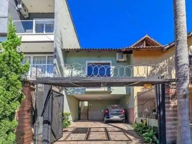 Casa / Sobrado para Venda em Porto Alegre/RS Sarandi 3 Quartos
