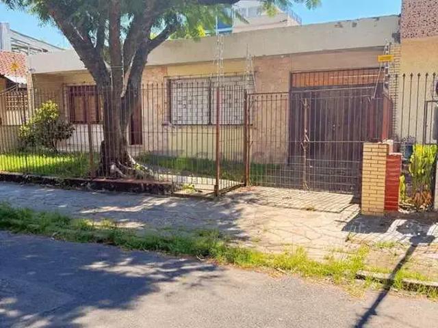 Casa / Sobrado para Venda em Porto Alegre/RS Sarandi 3 Quartos