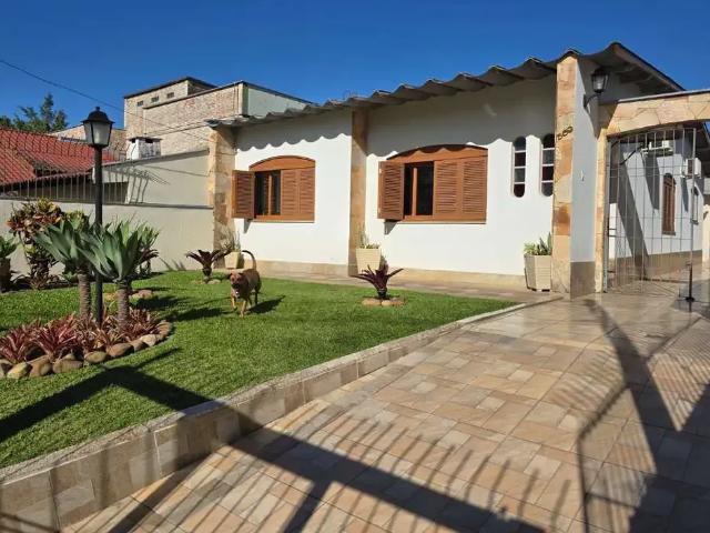 Casa / Sobrado para Venda em Porto Alegre/RS Sarandi 3 Quartos