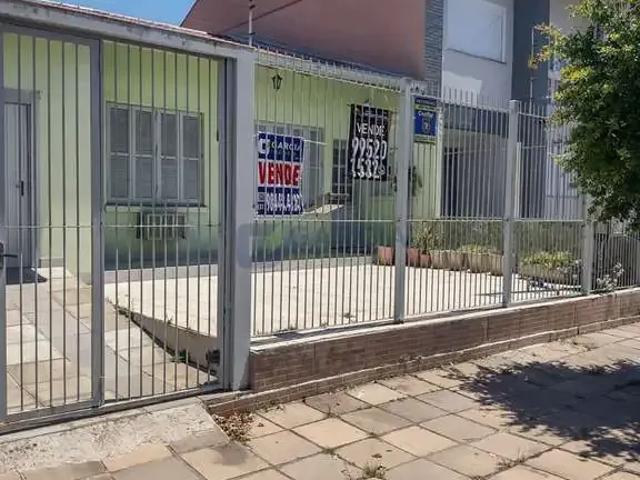 Casa / Sobrado para Venda em Porto Alegre/RS Sarandi 3 Quartos