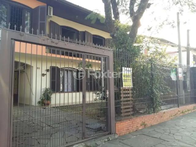 Casa / Sobrado para Venda em Porto Alegre/RS Sarandi 3 Quartos