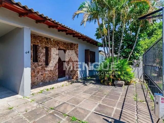 Casa / Sobrado para Venda em Porto Alegre/RS Sarandi 3 Quartos