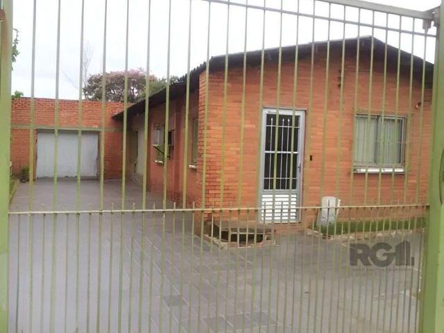 Casa / Sobrado para Venda em Porto Alegre/RS Sarandi 3 Quartos