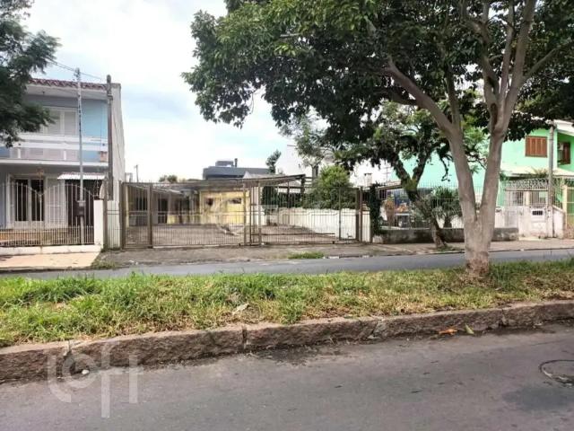 Casa / Sobrado para Venda em Porto Alegre/RS Sarandi 3 Quartos