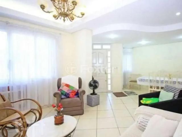 Casa / Sobrado para Venda em Porto Alegre/RS Sarandi 3 Quartos