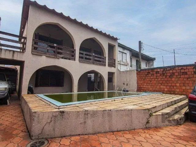 Casa / Sobrado para Venda em Porto Alegre/RS Sarandi 3 Quartos