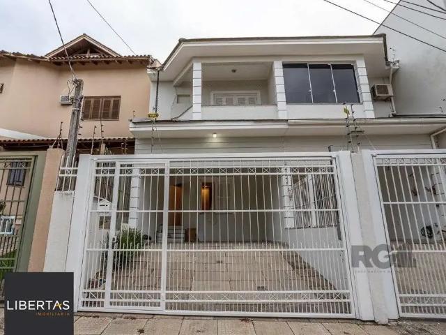 Casa / Sobrado para Venda em Porto Alegre/RS Sarandi 3 Quartos